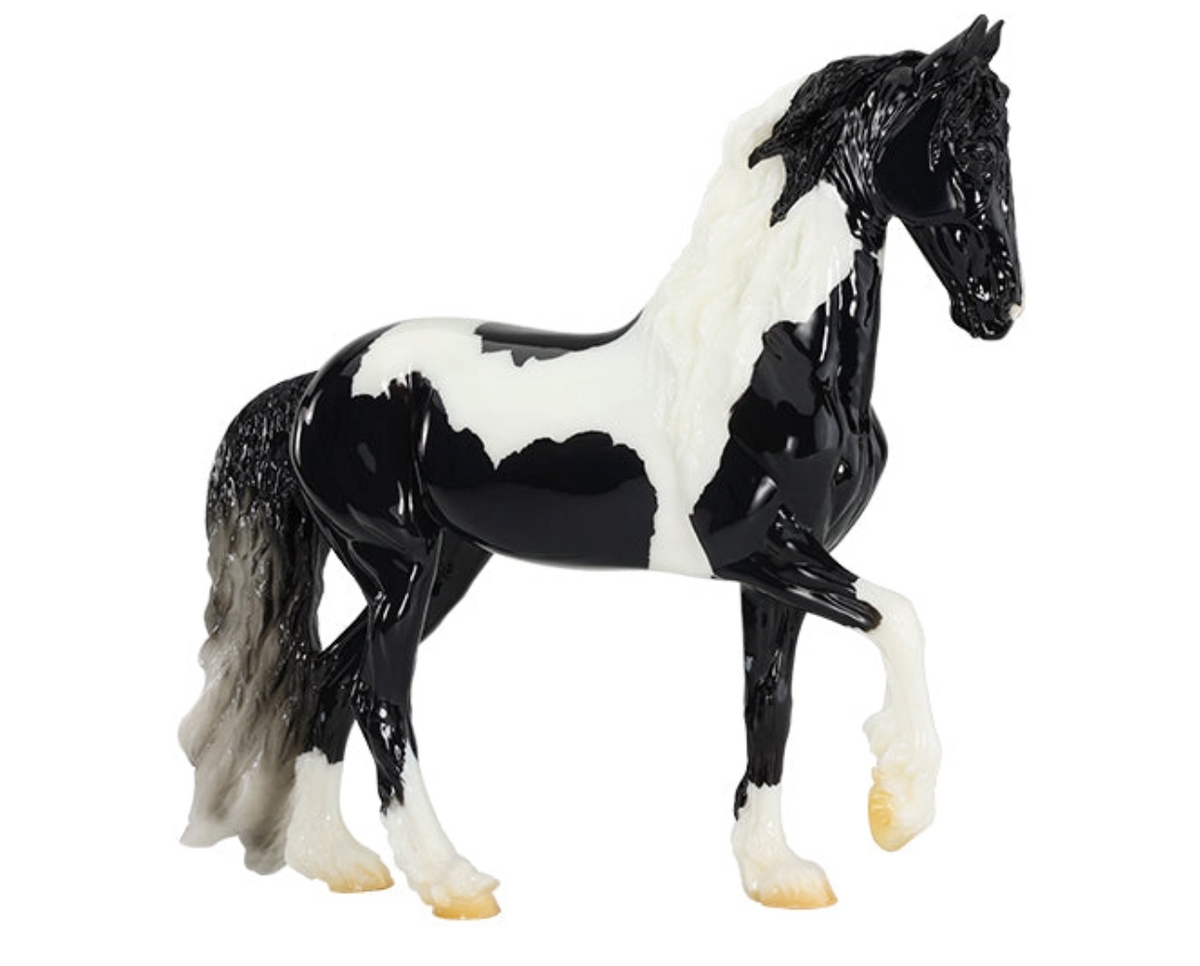 Collector Club Appreciation Glossy 'Battlefield Angel' – Pinehaven Ponies